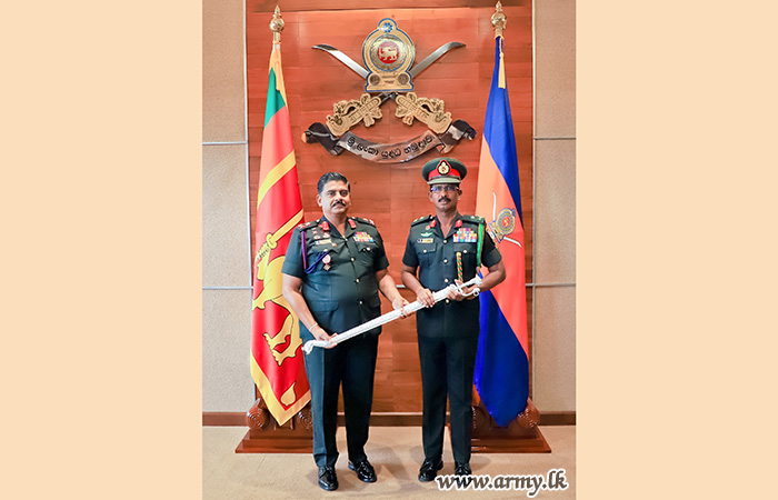 Newly-Promoted Major Generals Receive Symbols of Authority | Sri Lanka Army