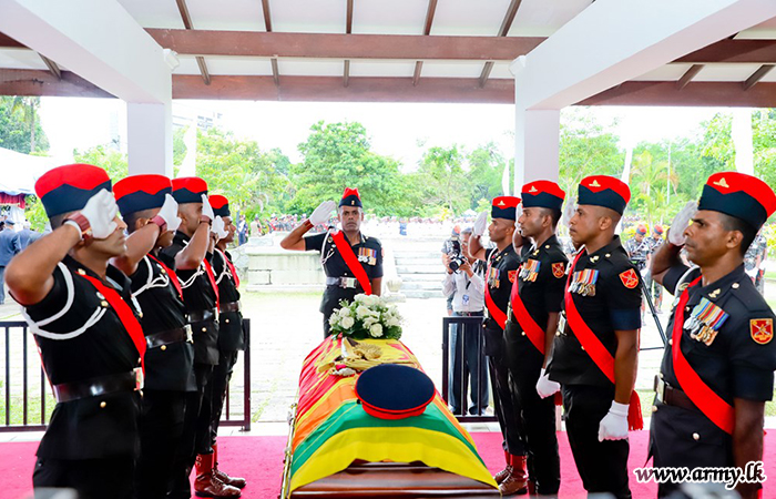 Military Ceremonials Bid Farewell to Late General Hamilton Wanasinghe ...