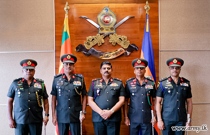 Newly-Promoted Major Generals Receive Symbols of Authority | Sri Lanka Army